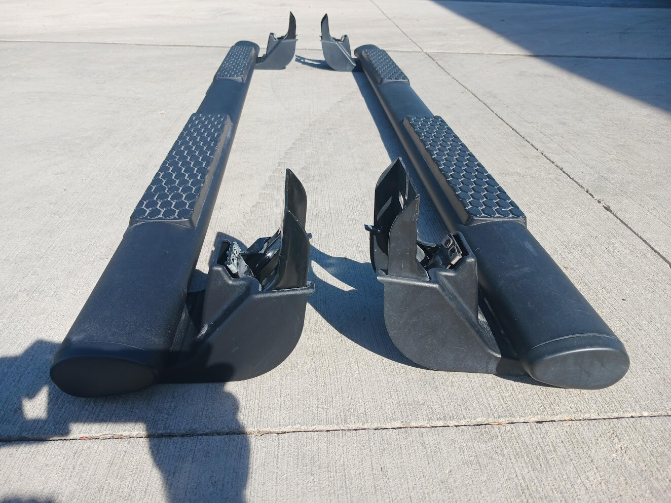USED OEM MOPAR 2019 RAM 2500 TUBULAR SIDE STEPS 8221 5086 AC | eBay