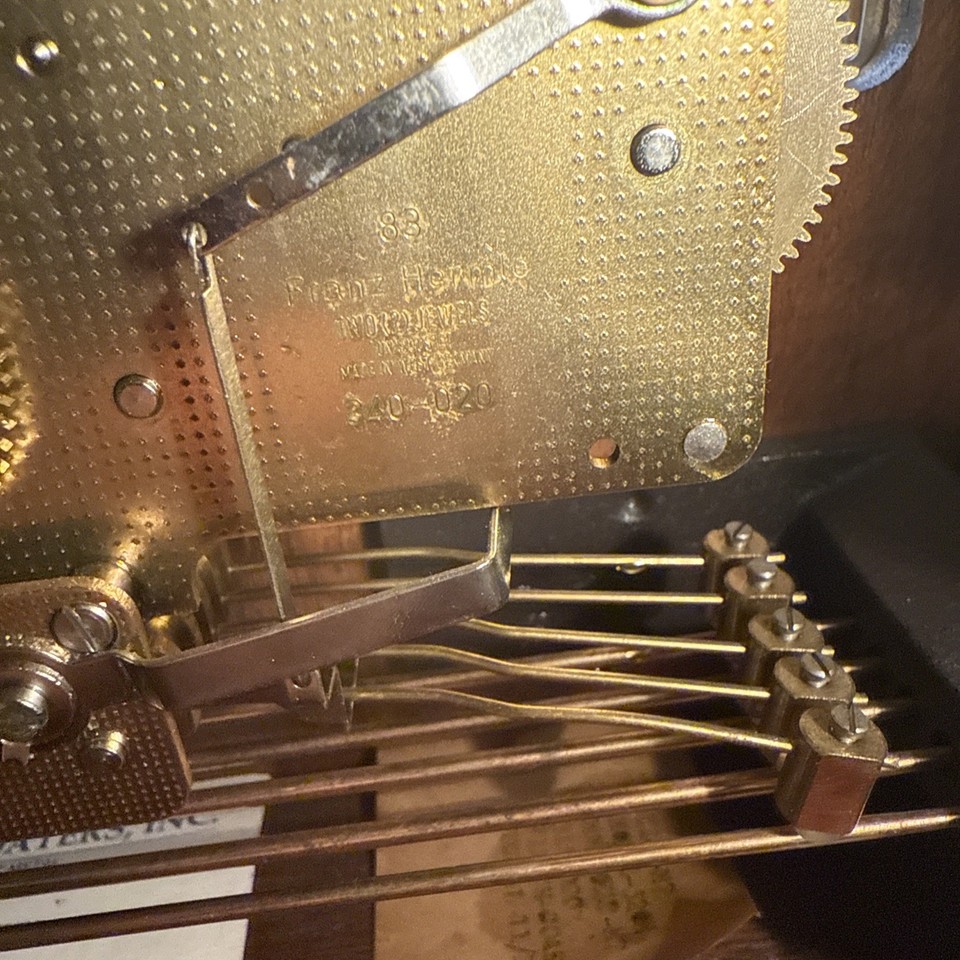 VINTAGE RIDGEWAY MANTLE CLOCK /TWO JEWELS /HERMLE MOVEMENT / See The ...