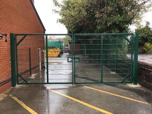 1.8m high x 4.0mtr Wide Double Leaf gates c/w. SHS Gateposts -Galv ...