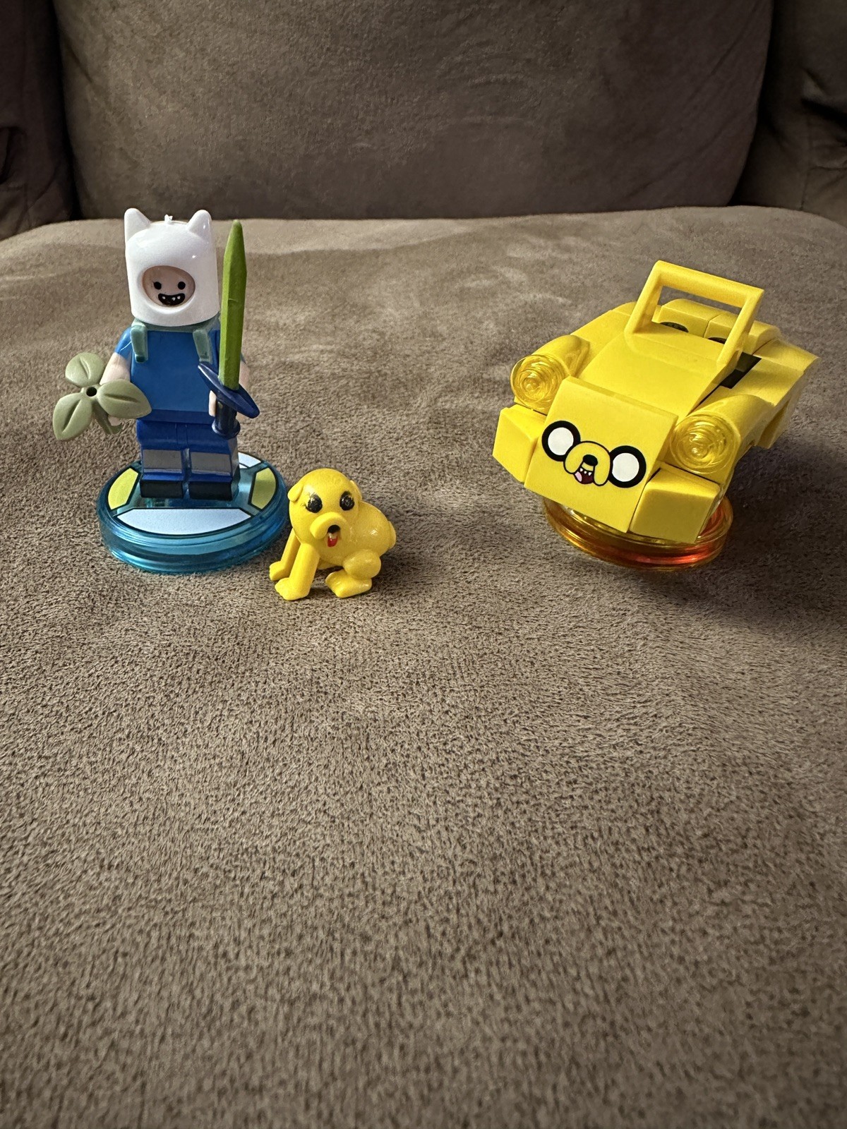 LEGO Dimensions Jakemobile from Adventure Time Level Pack 71245 + Finn ...