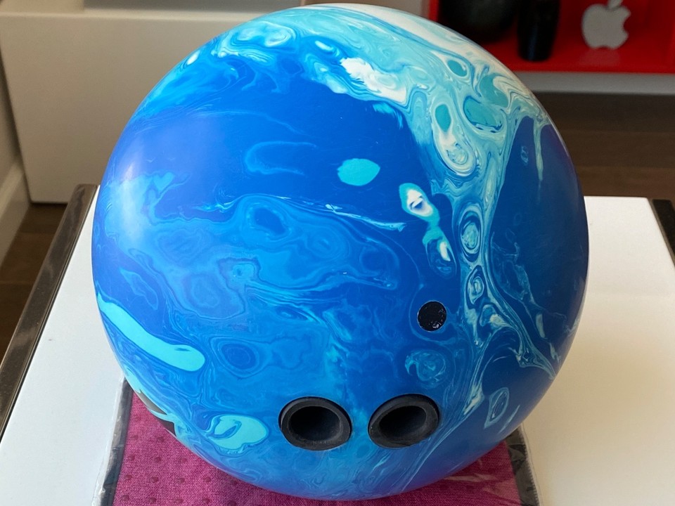 USED LESS THAN 3 GAMES MOTIV Subzero Forge 15 LBS Bowling Ball SINGLE ...