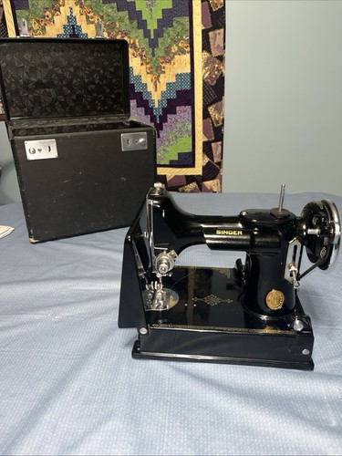 Vintage 1935 Singer Featherweight 221-1 Sewing Machine with Case | eBay