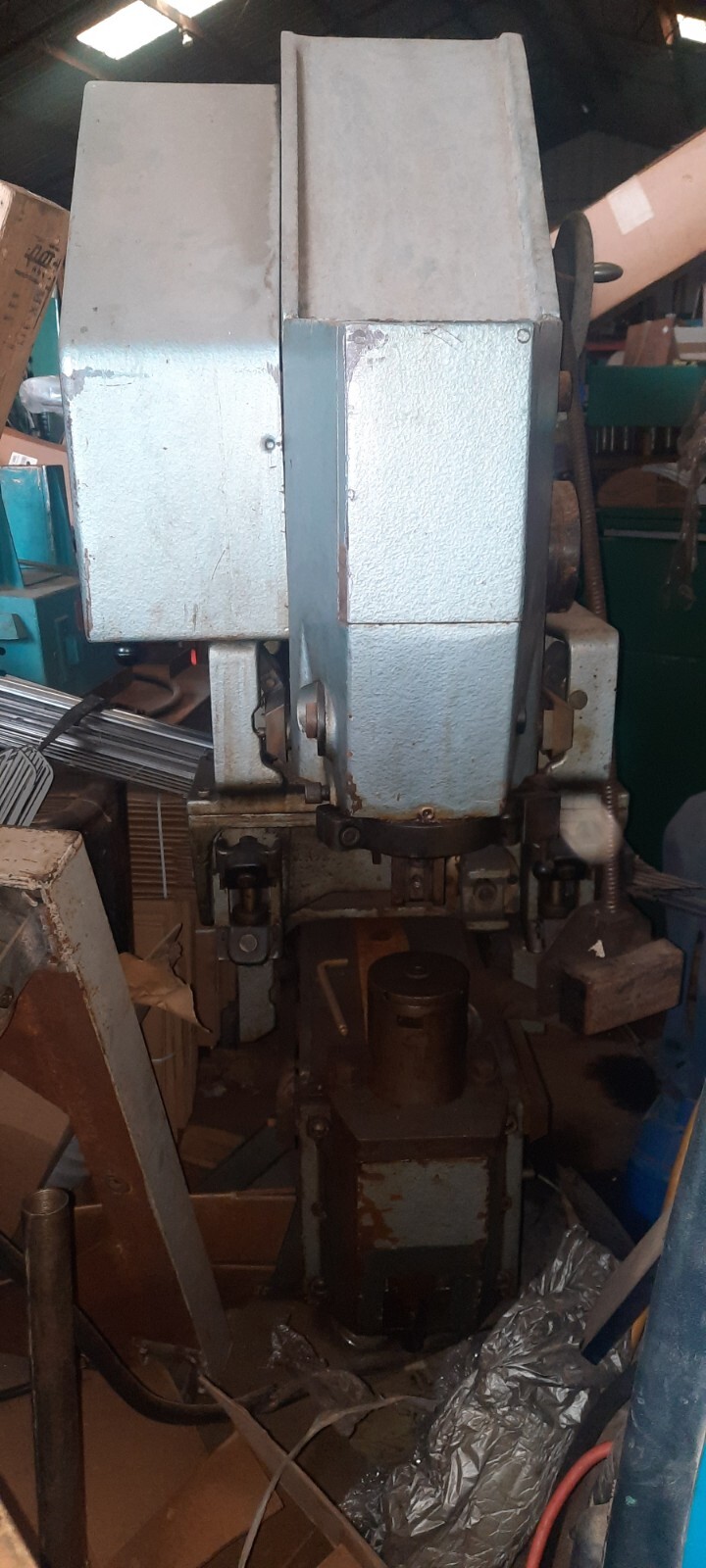 Trumpf MODEL CN 900 NIBBLING MACHINE / NIBBLER Circle Shear Like The ...