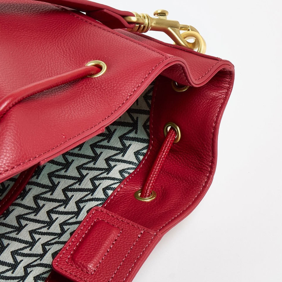 Moncrief Red Garnet Leather Shoulder Bag – Elegant, Timeless RRP £750. ...