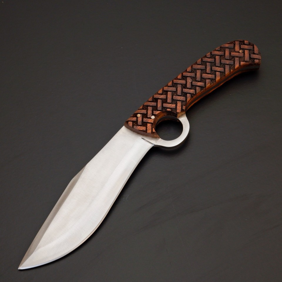Custom Full Tang Fixed Blade Knife with Finger Ring and Engraved Handle ...