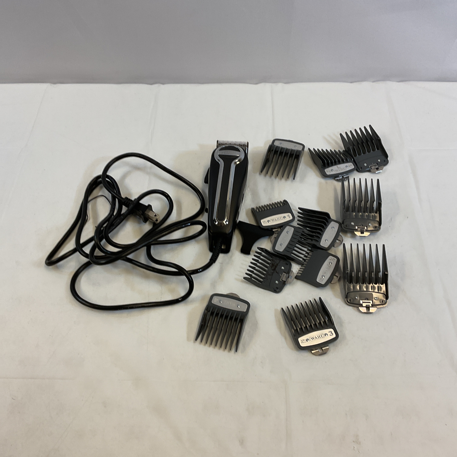 Wahl MC2 Mens Black 115V Corded Electric Hair Clipper With Attachments ...