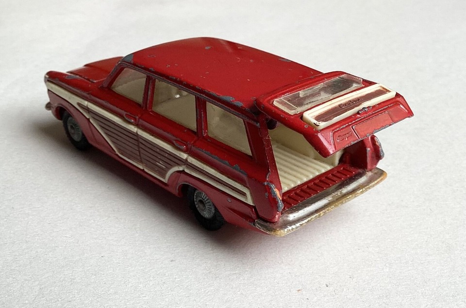 CORGI No.491 - FORD CONSUL CORTINA SUPER ESTATE, Red (1966-1969) | eBay UK