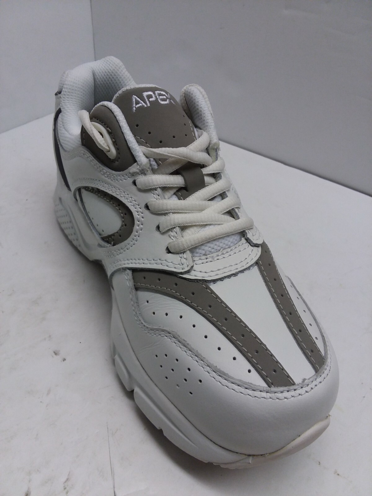 New Apex women's shoes model X821W white walkerd size 6.5. Wide | eBay