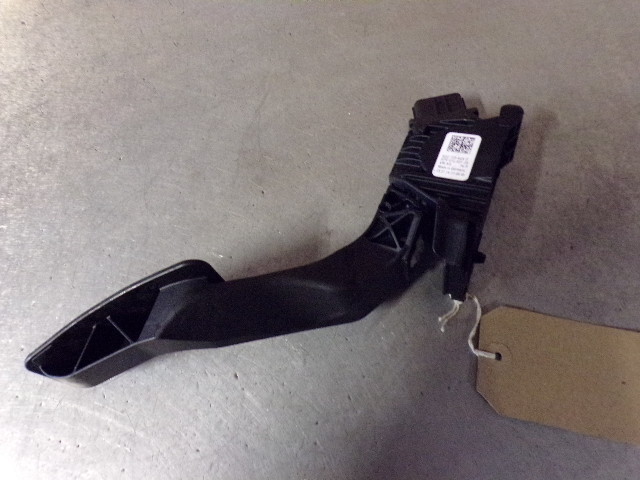19289 H2N 2013-2017 MK3 5F SEAT LEON FR ACCELERATOR THROTTLE PEDAL ...