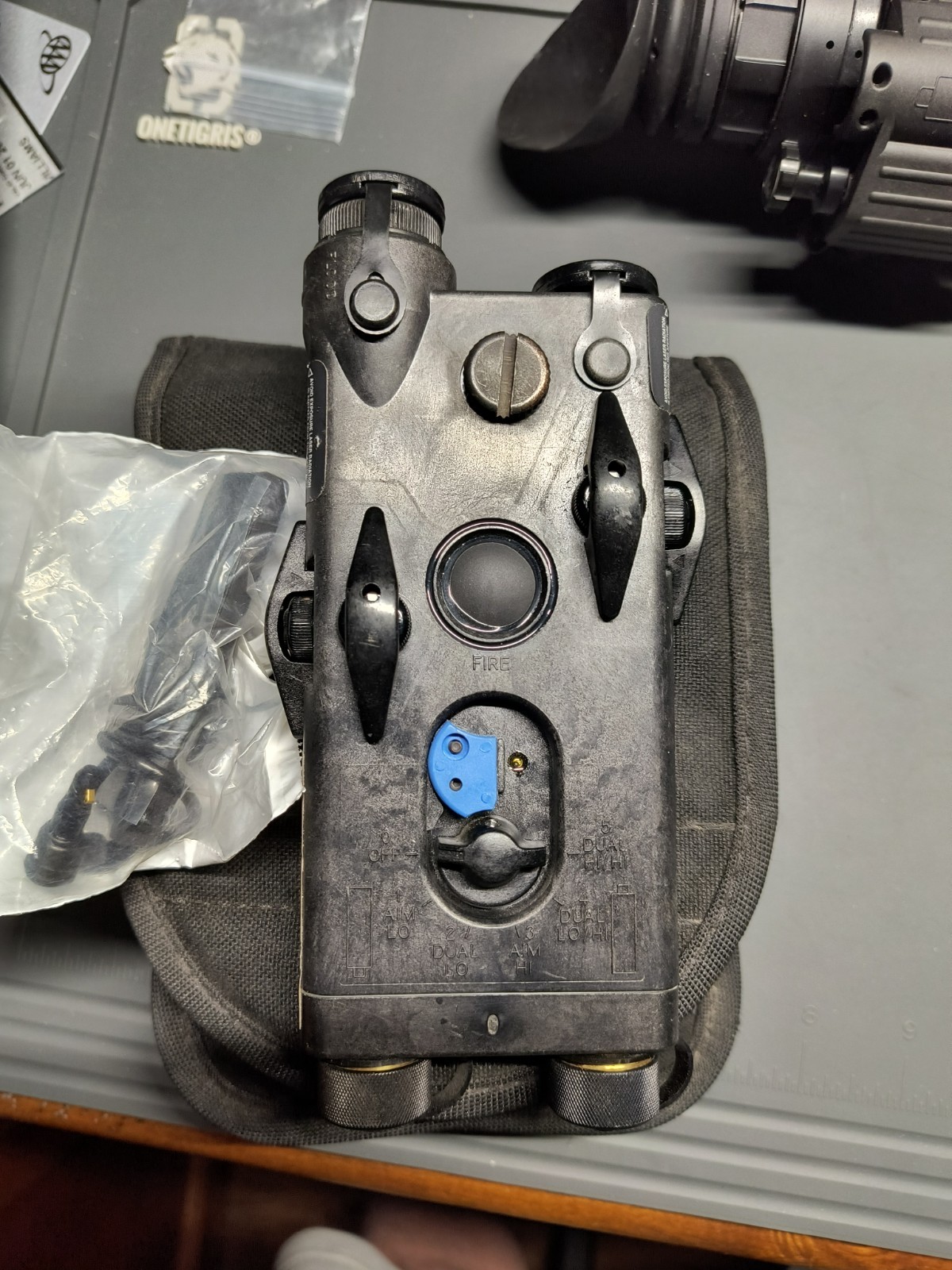 EOTech AN / PEQ 2A Battery IR Laser Aiming Device & Illuminator | eBay