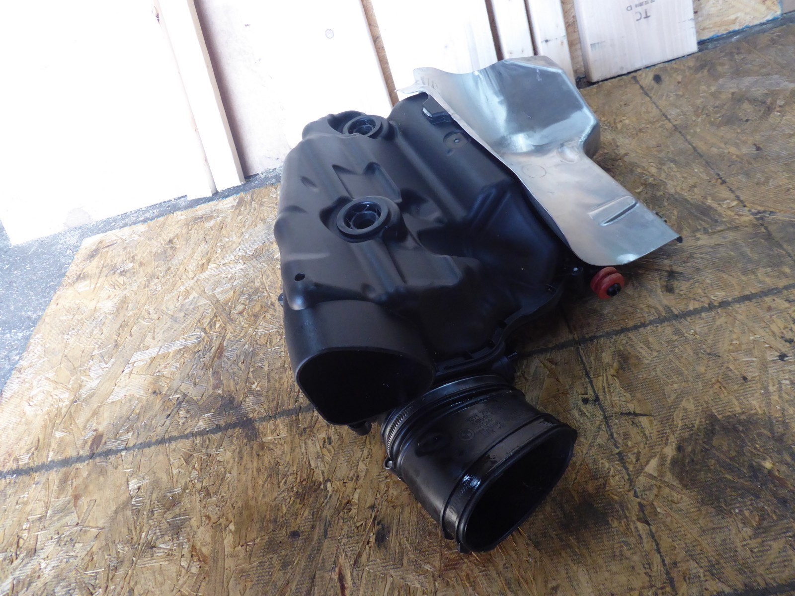 BMW F01 F02 F10 F12 N63T Intake Muffler Air Box Filter 5-8 OEM 750I ...