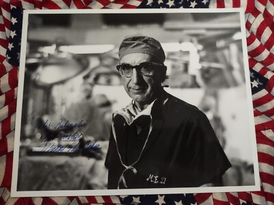 DR. MICHAEL DeBAKEY HEART TRANSPLANT SURGEON. SIGNED 8X 10 PHOTOGRAPH ...