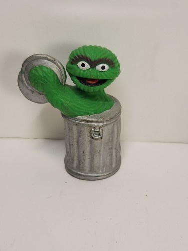 The Muppets Oscar The Grouch Tara Toy Sesame Street PVC Play Garbage ...