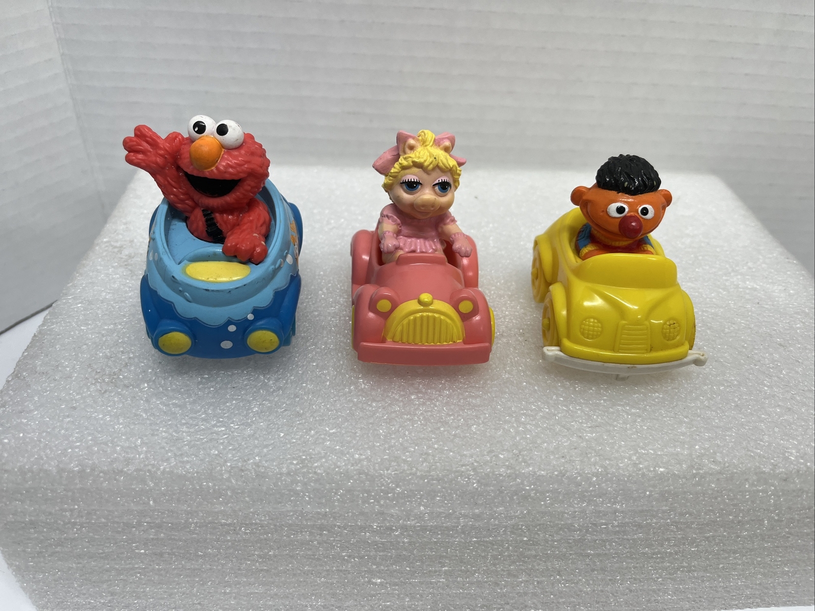 Lot Of 3 Toys- Ms.Piggy, Elmo And Ernie From Sesame Street And Muppets ...