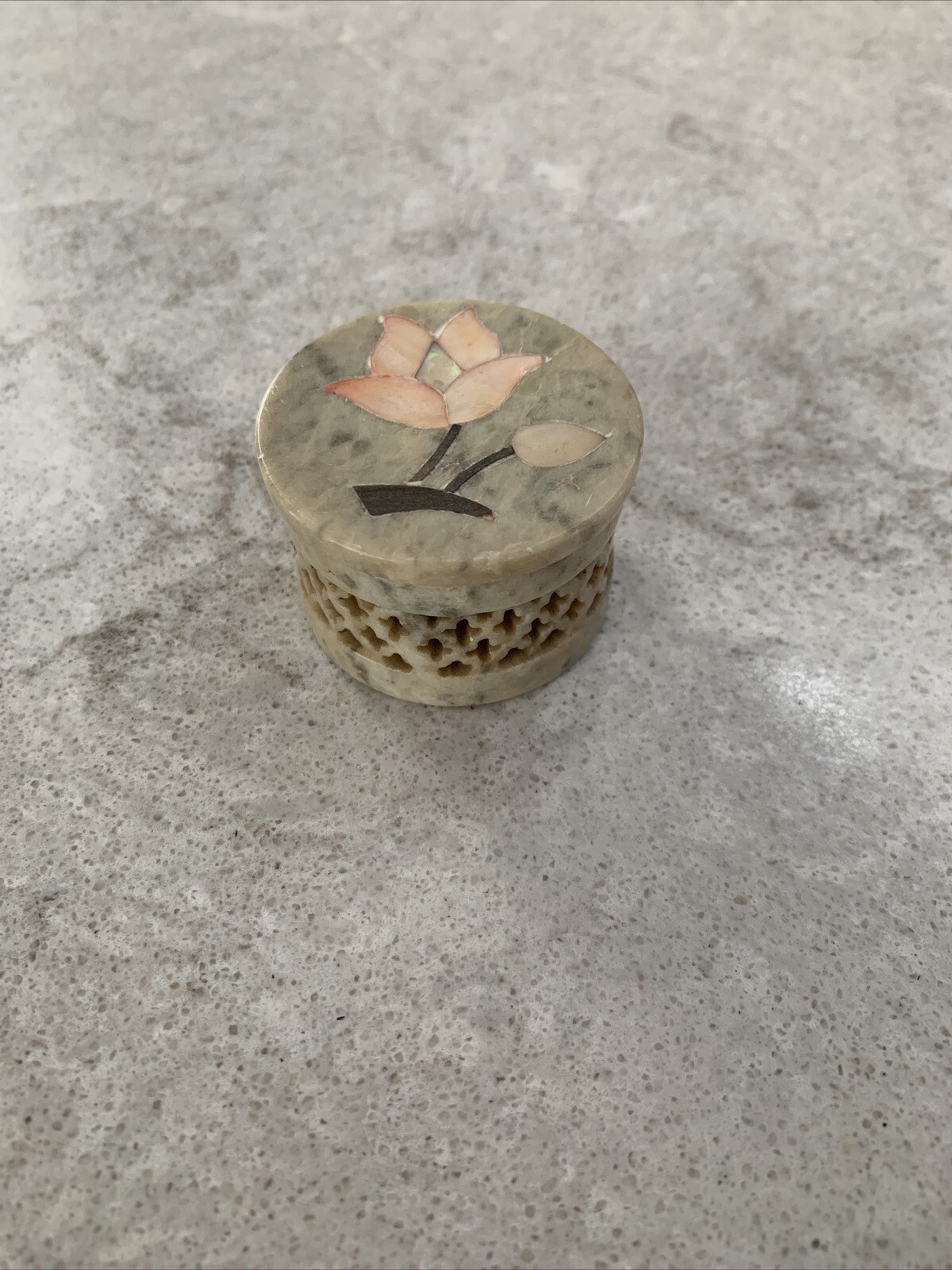 Round Carved Marble Trinket Box lattice design w/Lid Inlaid Mother Of ...