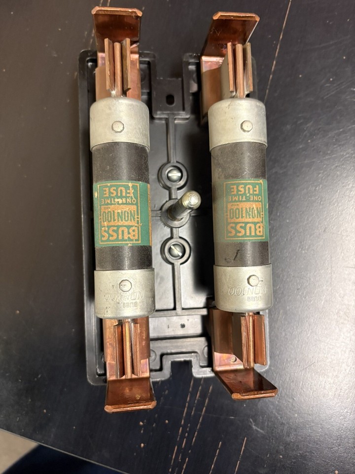 WADSWORTH 100 Amp Main Pull Out Fuse Panel Fuse Block 120-240 volt | eBay