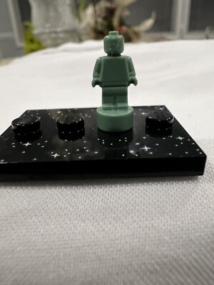 LEGO #90398 MINIFIGURE-STATUE-TROPHY RARE Sand Green Architecture | eBay
