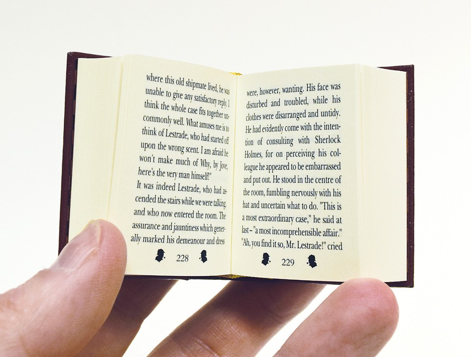 MINIATURE BOOK Sir Arthur Conan Doyle, A Study in Scarlet | eBay