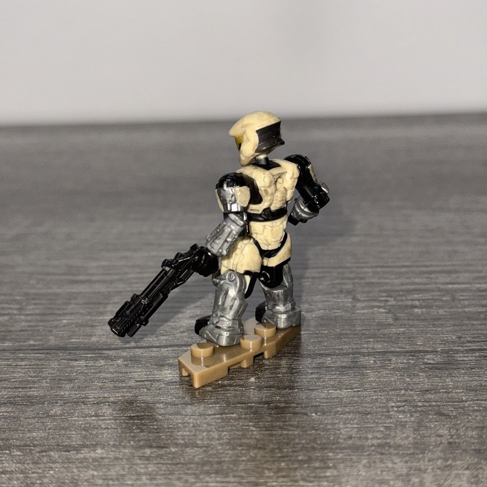 Mega Halo 97158 Red UNSC Spade Spartan Tan Figure Weapon | eBay