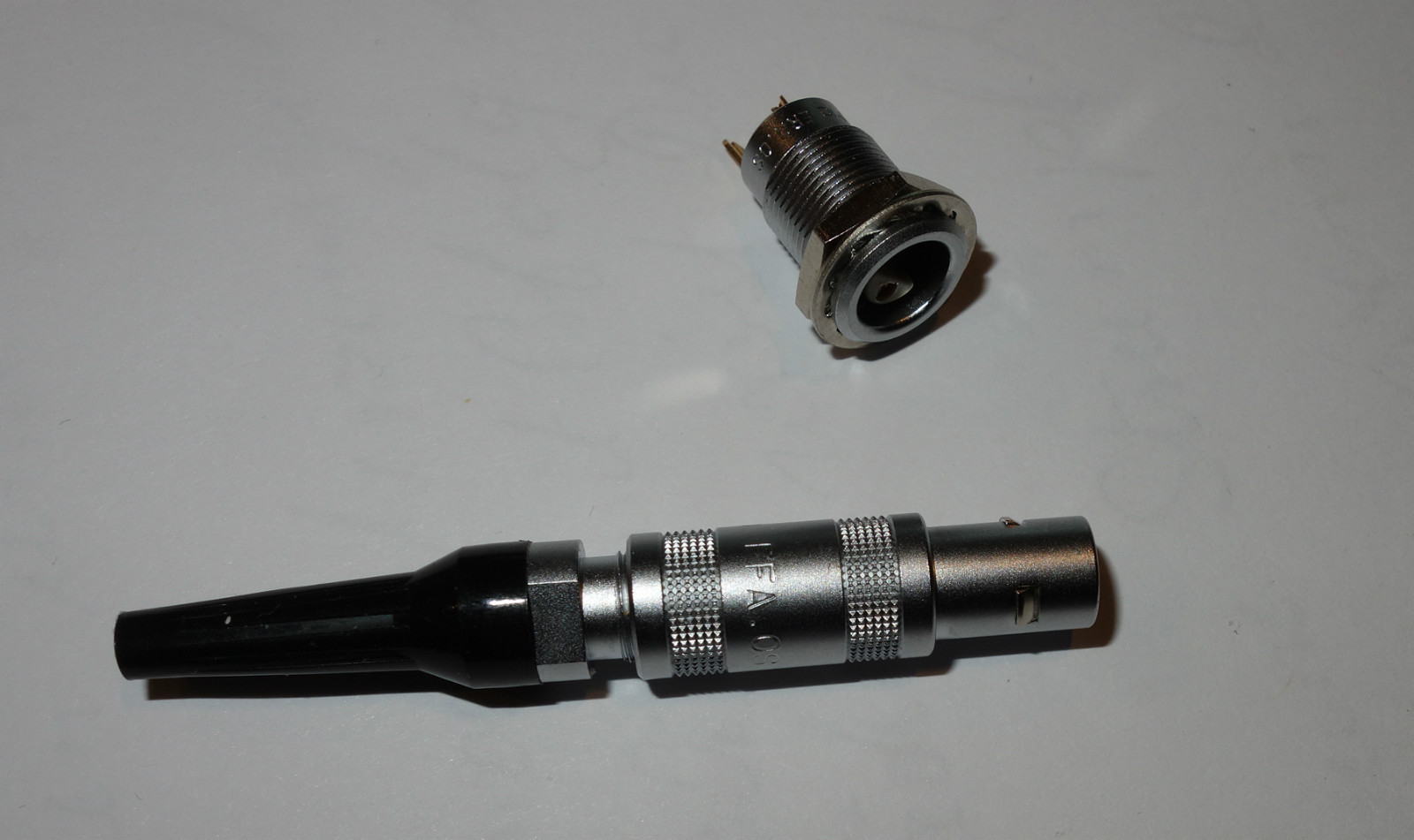 LEMO Stecker für Schwachstrom mit Steckdose. Eisenbahn od.Musik . Strom ...