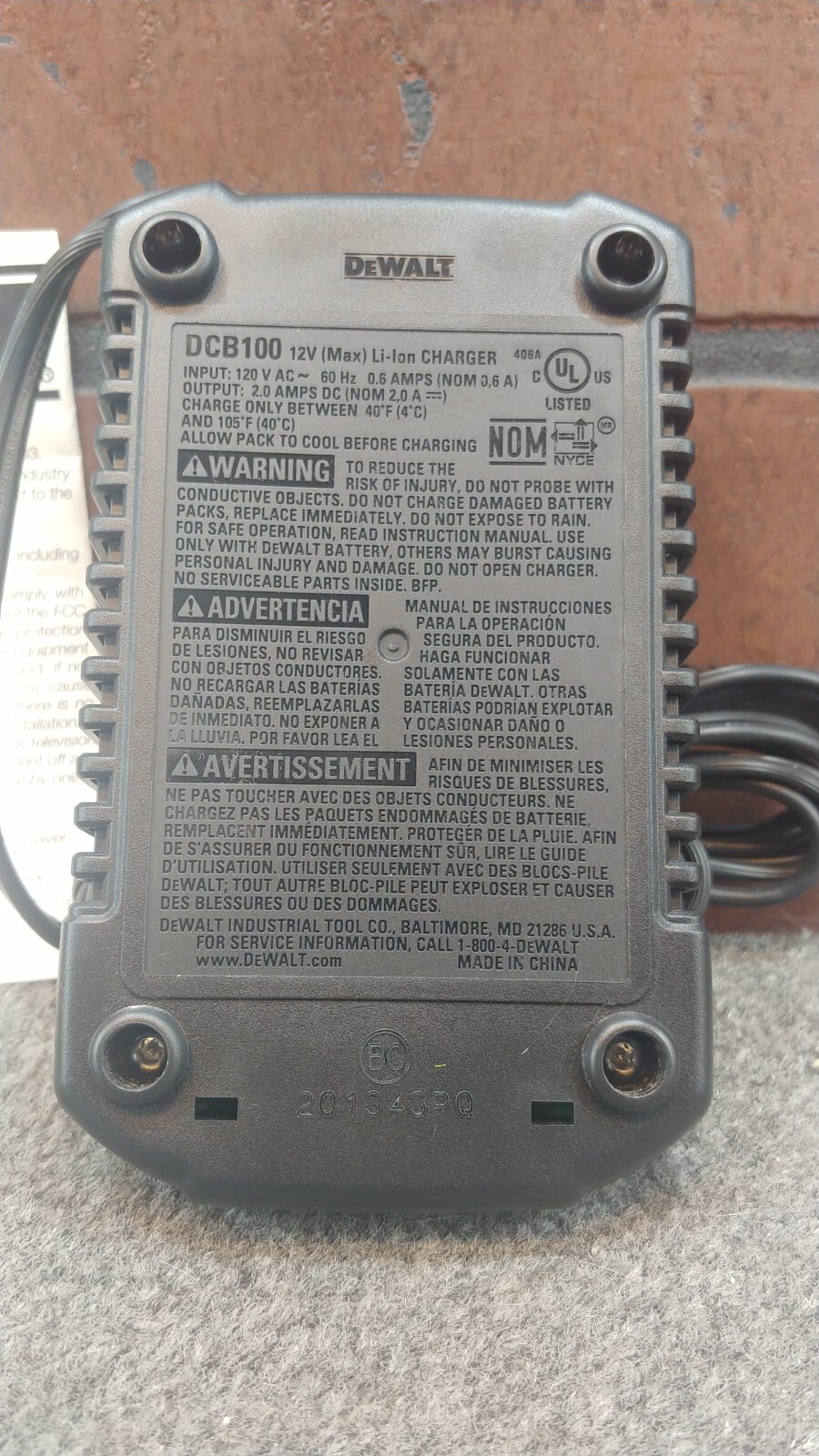 DeWALT 12V LITHIUM ION BATTERY CHARGER DCB100 for sale online | eBay