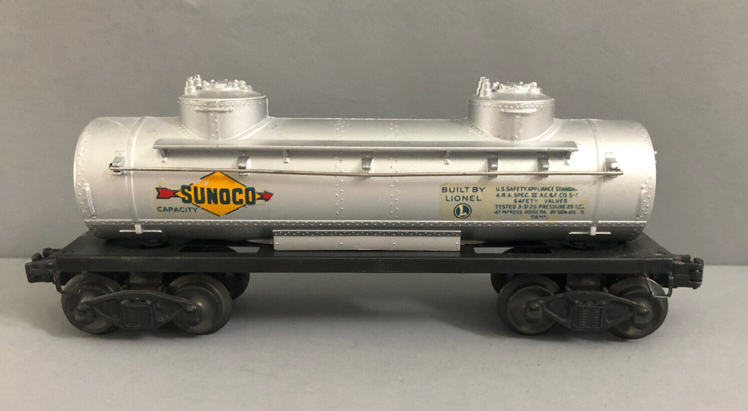 LIONEL POST-WAR O-GAUGE #2465 SUNOCO TANK CAR IN EXCELLENT CONDITION ...