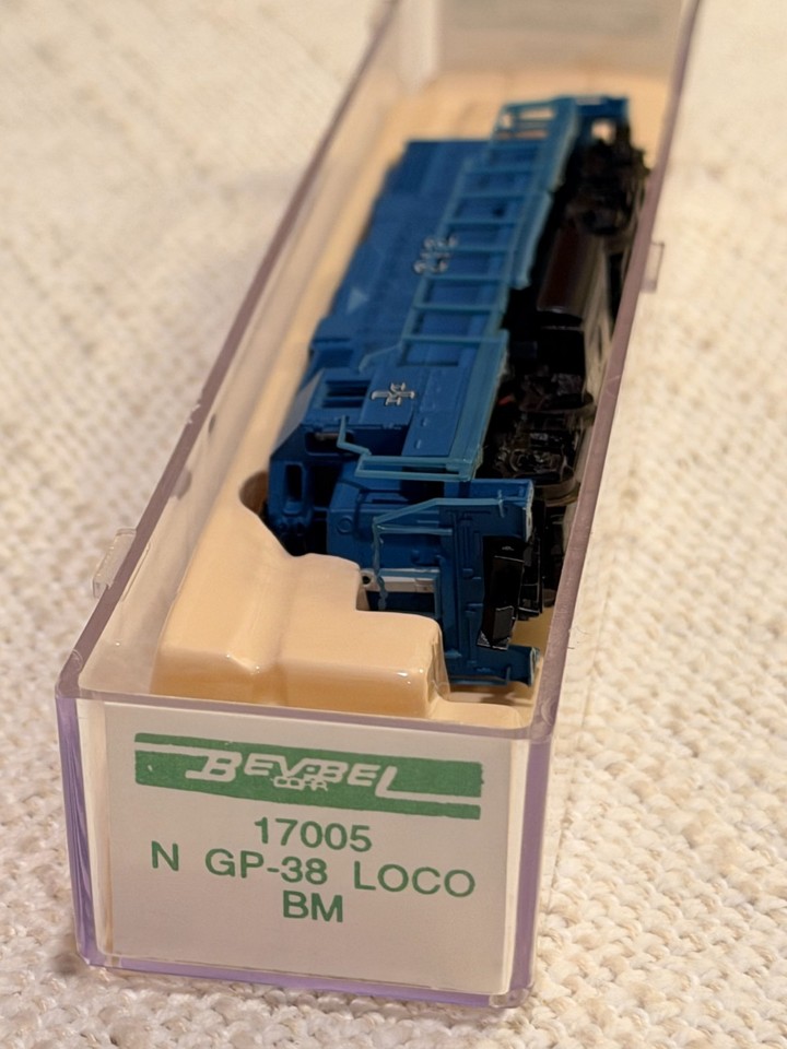 BevBel 17005 GP-38 Boston & Maine # 212 Locomotive N Scale | eBay