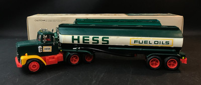 1977 Hess Gasoline Fuel Oil Tanker Toy Set w/Orig. BOX Die-Cast ...