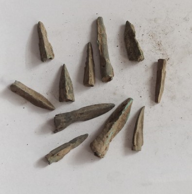 Neolithic & Paleolithic - Arrowheads Lot Of 20 Relics