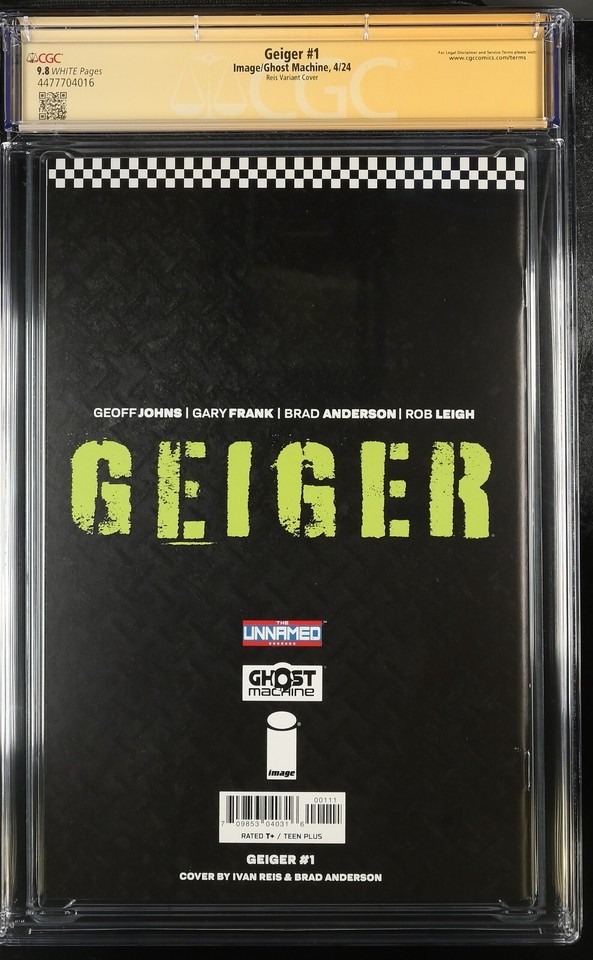 Geiger #1 CGC SS x2 9.8 Virgin Variant Signed Ivan Reis Geoff Johns ...