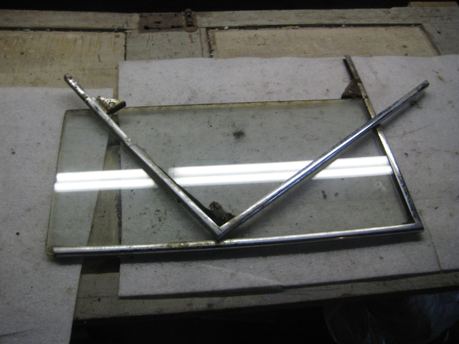 1958 CHEVROLET IMPALA DOOR WINDOW GLASS WINDOW FRAME | eBay