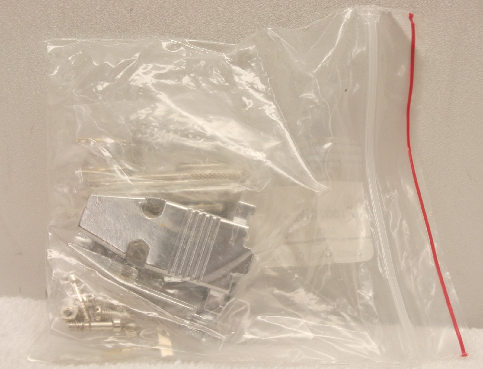 Inmac 90043 0839 1 Cable Connector Housing Kit DB9 Female **NEW** | eBay