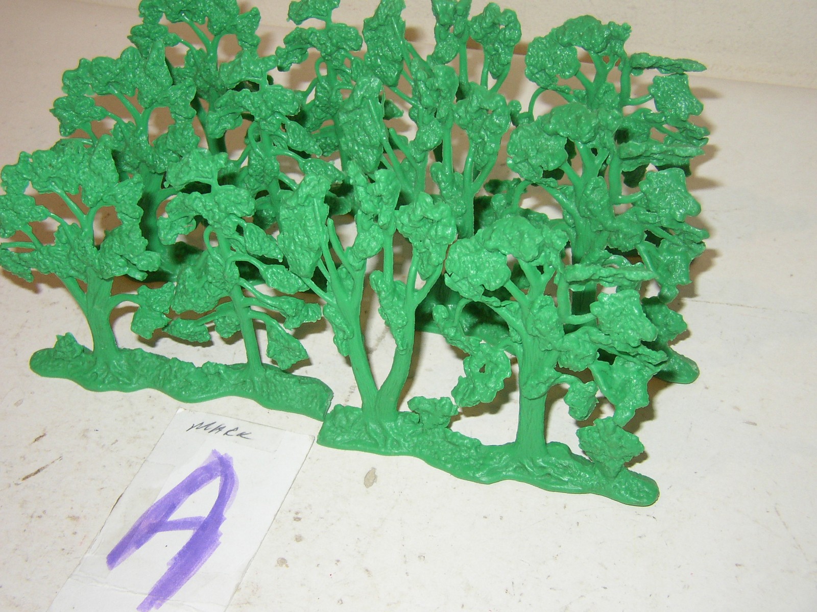 5 Vintage Marx Army Battleground Trees 1 unbroken 2 broken playset lot ...