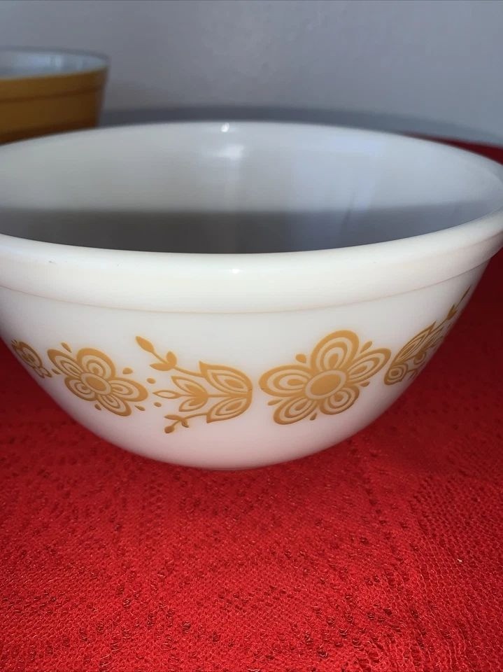 Vintage Pyrex Butterfly Gold Mixing Bowl Set of 3 - 401 402 403 | eBay