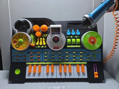 VTech KidiJamz Interactive Music Studio Keyboard, Microphone, Portable ...
