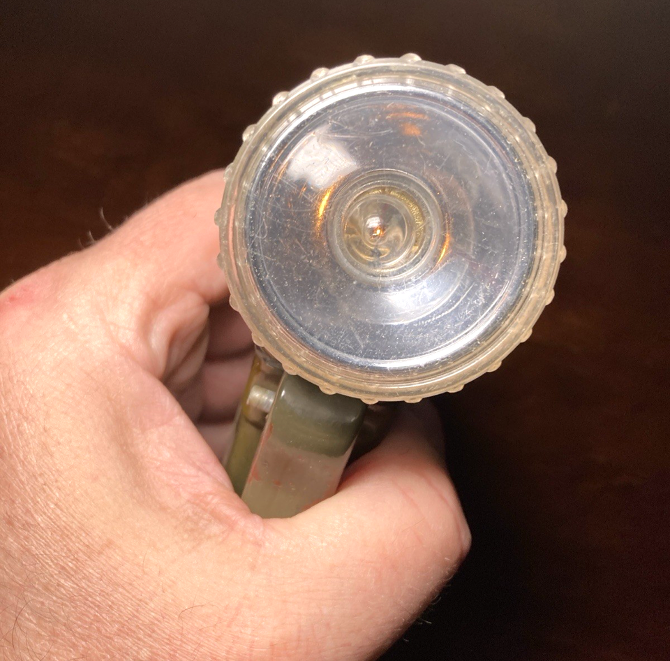 WW2 US Army Hand powered Flashlight DACO-LITE Original 1945 Works | eBay