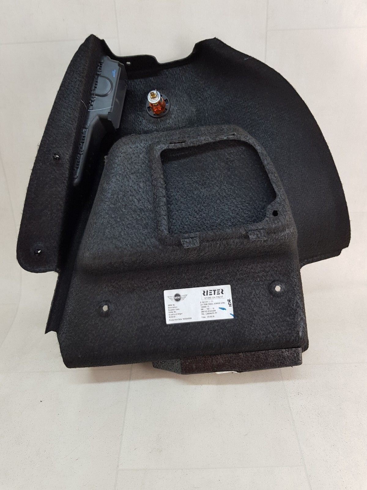 MINI COOPER R55 R56 06-13 REAR PASSENGER LEFT BOOT TAILGATE CARPET TRIM ...