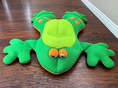 Big Joe Pool Petz Felix the Frog 40” huge Pool Float green and orange ...