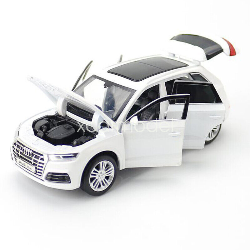 1:32 scale Audi Q5 Model Car Diecast Toy Vehicle for Boys Light Sound ...