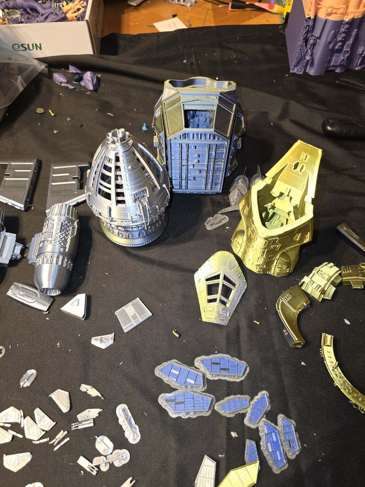 Serenity Firefly Class Transport Model 1/200 -17" W Cockpit And ...