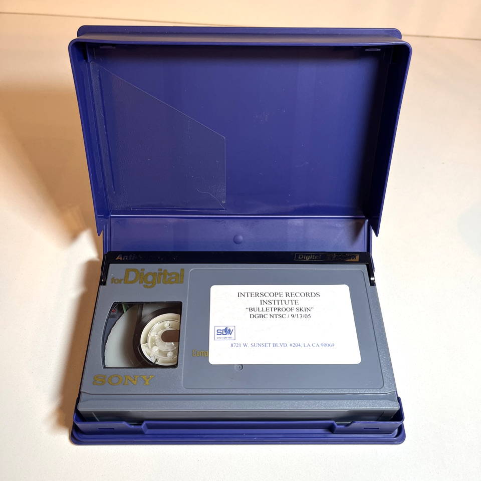 GAVIN ROSSDALE INSTITUTE Betacam Master Recording "BULLETPROOF SKIN ...