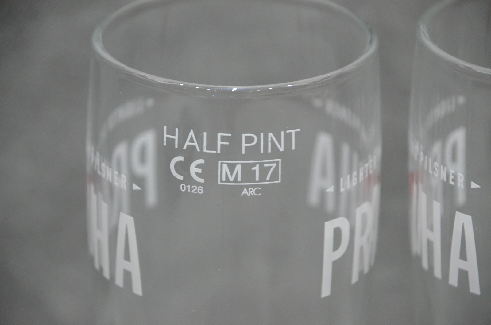 2x Pravha {From The Brewers Of Staropramen} Half Pint 10oz Beer Glass ...