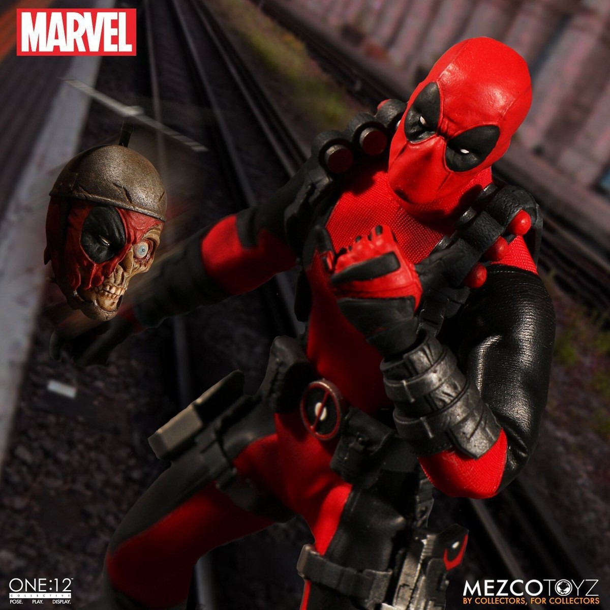 Mezco One:12 Deadpool Action Figure Model X-MEN Deadpool Mezco One:12 Deadpool Action Figure Model X-MEN Deadpool