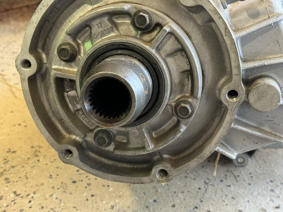 1988-1998 GM CHEVY NP241C TRANSFER CASE DRIVER SIDE DROP 32 SPLINE | eBay