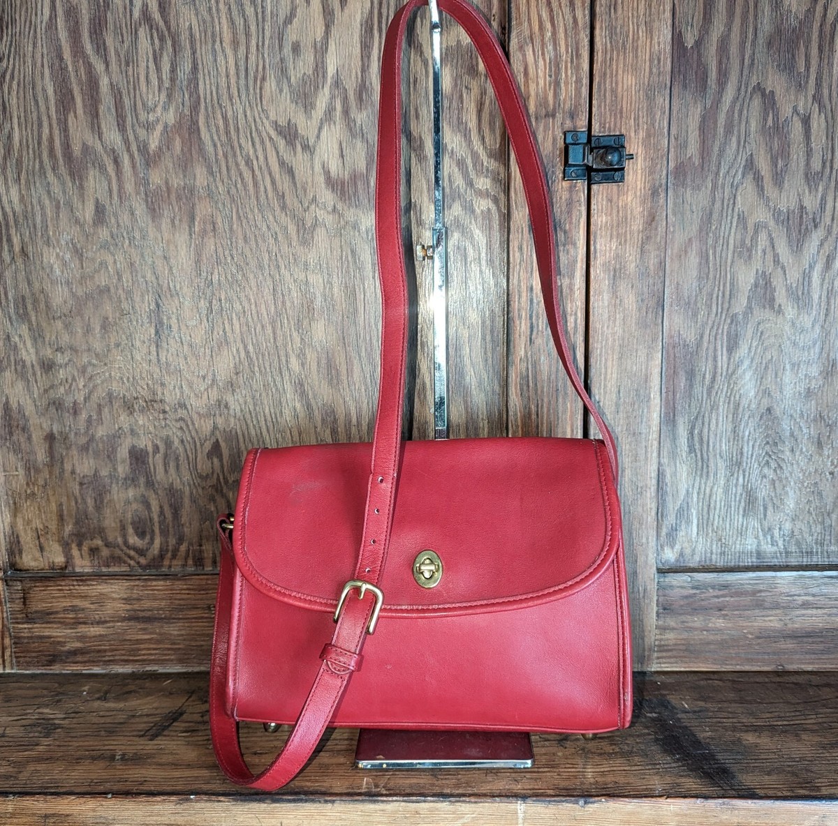 Vtg 1997 COACH Red Leather METROPOLIS FLAP Shoulder Bag Or Vtg 1997 COACH Red Leather METROPOLIS FLAP Shoulder Bag Or