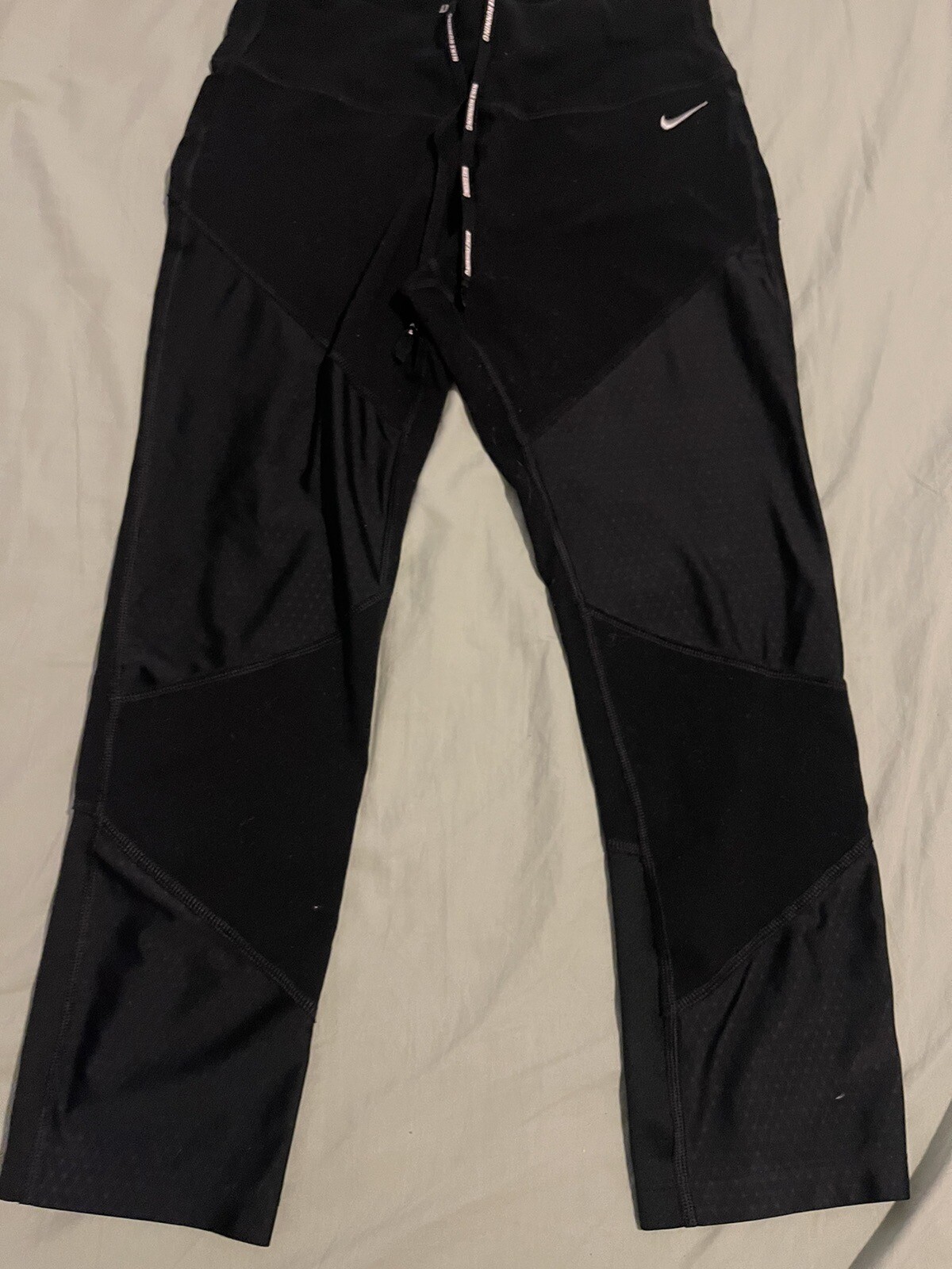 Nike Dri-Fit Black Color Different Texture Crop Capri 3/4 Leggings Size ...