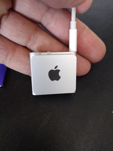 Apple iPod Shuffle 4th Generation 2GB A1373 Space Gray | eBay