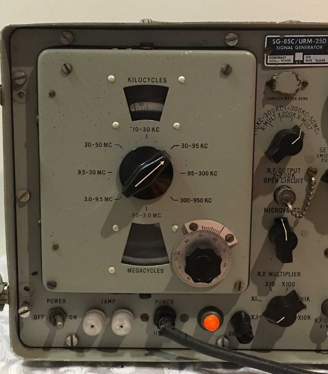 vintage U.S. navy dept rf signal generator set AN/URM- 25G -SG-85C/URM ...