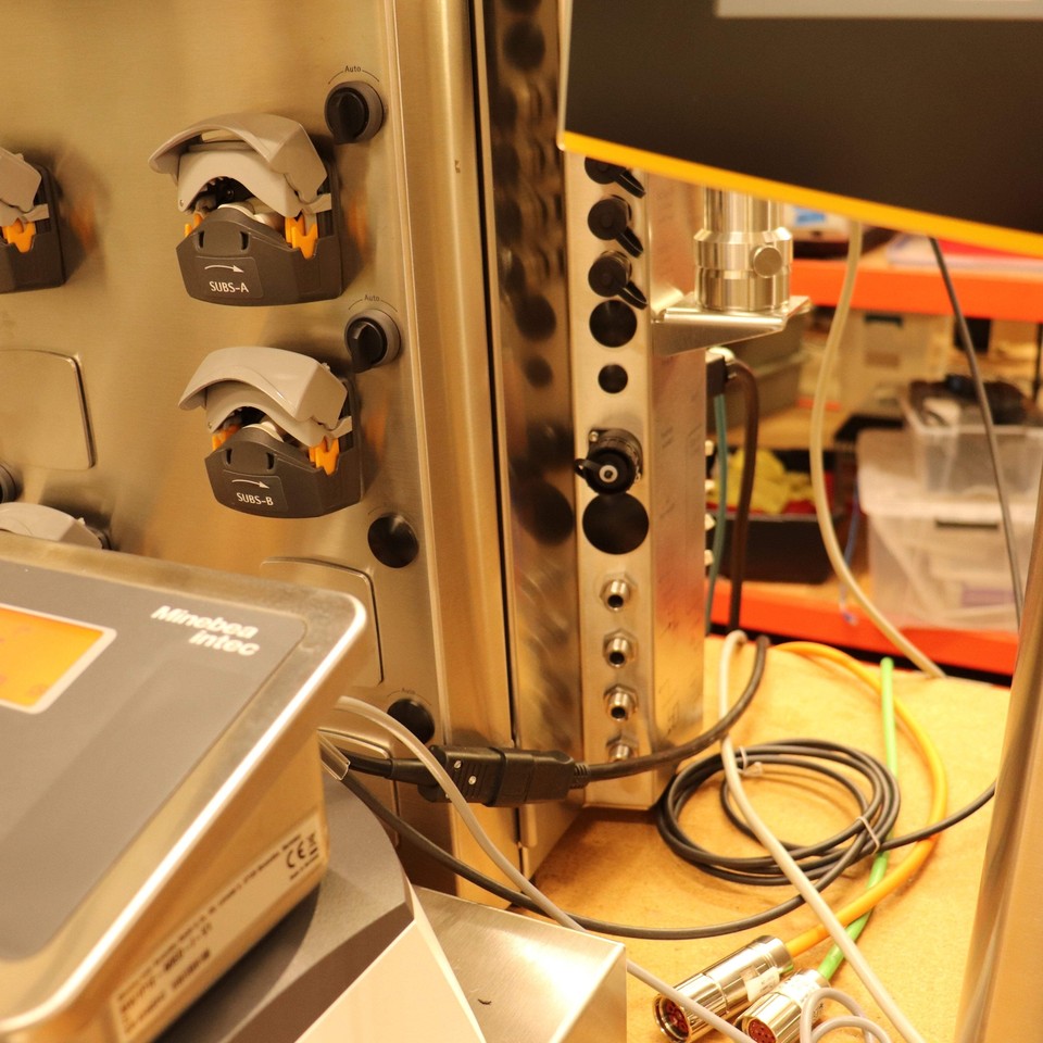 2022 Sartorius Biostat B-DCU 6-Station Bioreactor w/ 2L SU Cell Culture ...