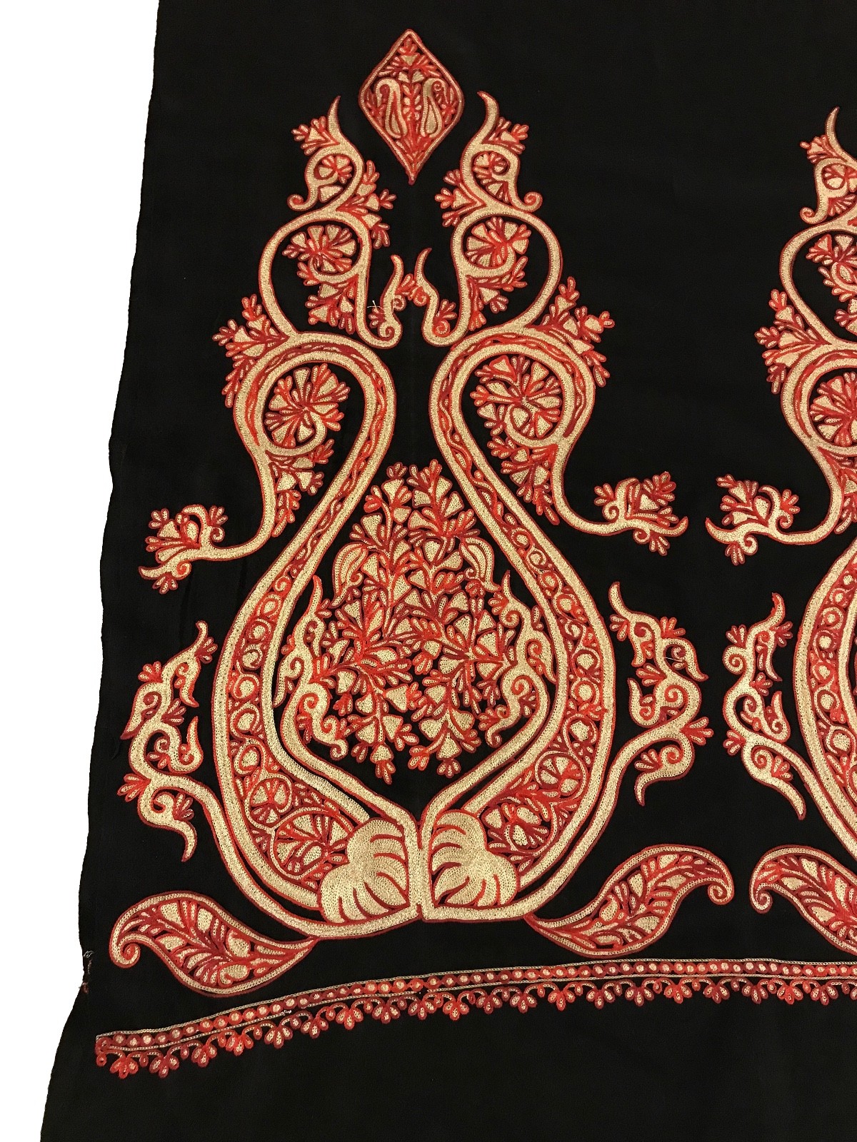 Pure Wool Scarf with Zari & Thread Fusion Embroidery, Kashmir Stole ...